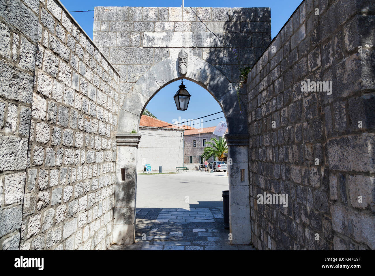 Old town of Ston with walls of fortification, Croatia Stock Photo - Alamy