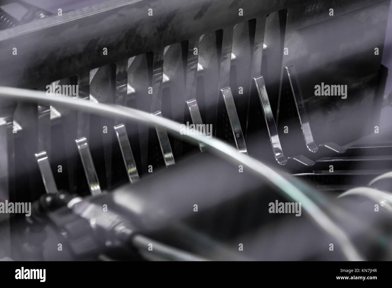 Industrial Machine Transfer Grips Rolling Spikes Inner Mechanics ...