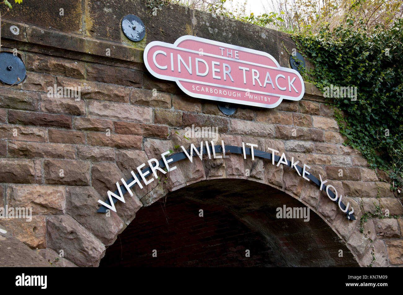 Cinder path whitby hi-res stock photography and images - Alamy