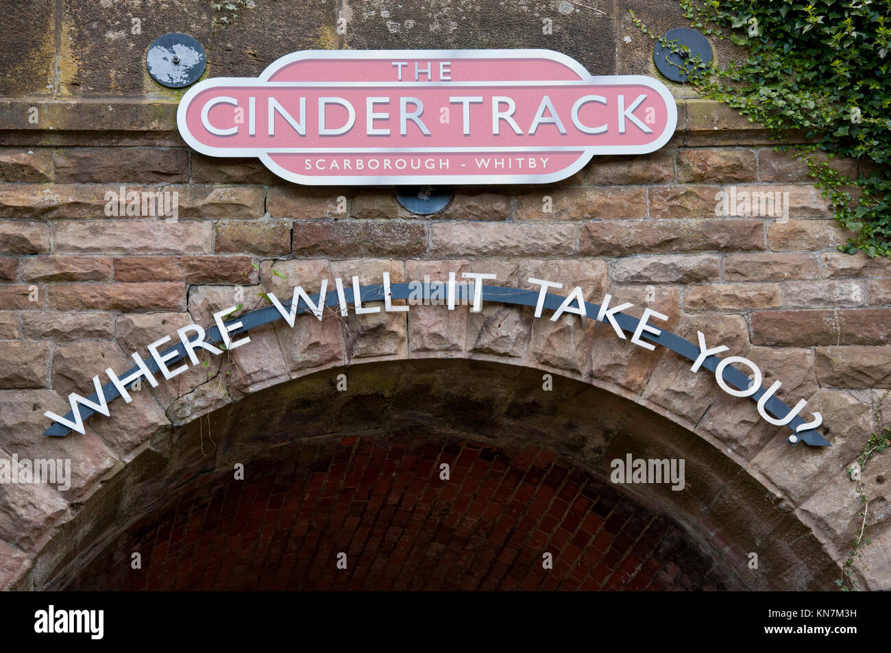 Cinder path whitby hi-res stock photography and images - Alamy