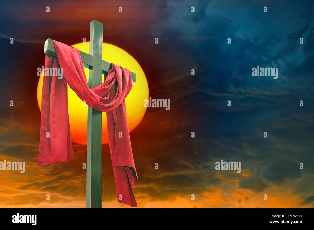 Cross, sun and dramatic sky Stock Photo - Alamy
