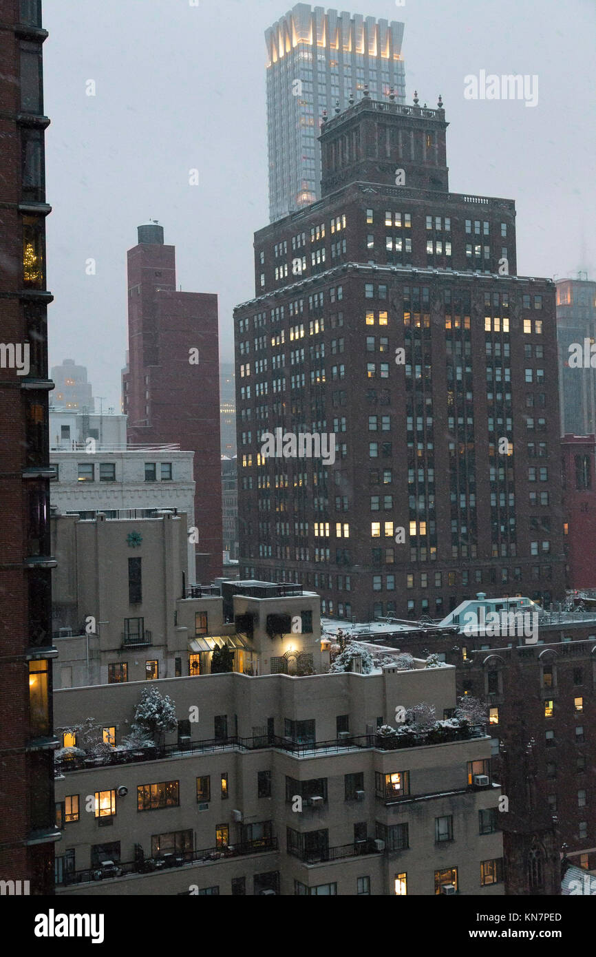 Snowy Night in Midtown Manhattan, NYC, USA Stock Photo - Alamy