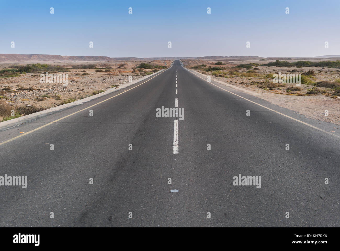 Road without cars in the Namibe Desert. Angola Stock Photo - Alamy
