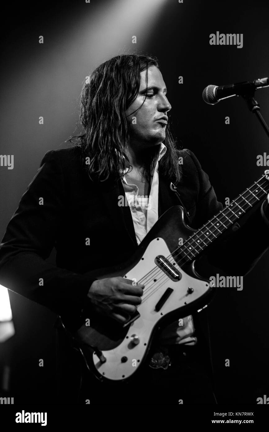 The Pretty Things Band Stock Photos & The Pretty Things Band Stock ...