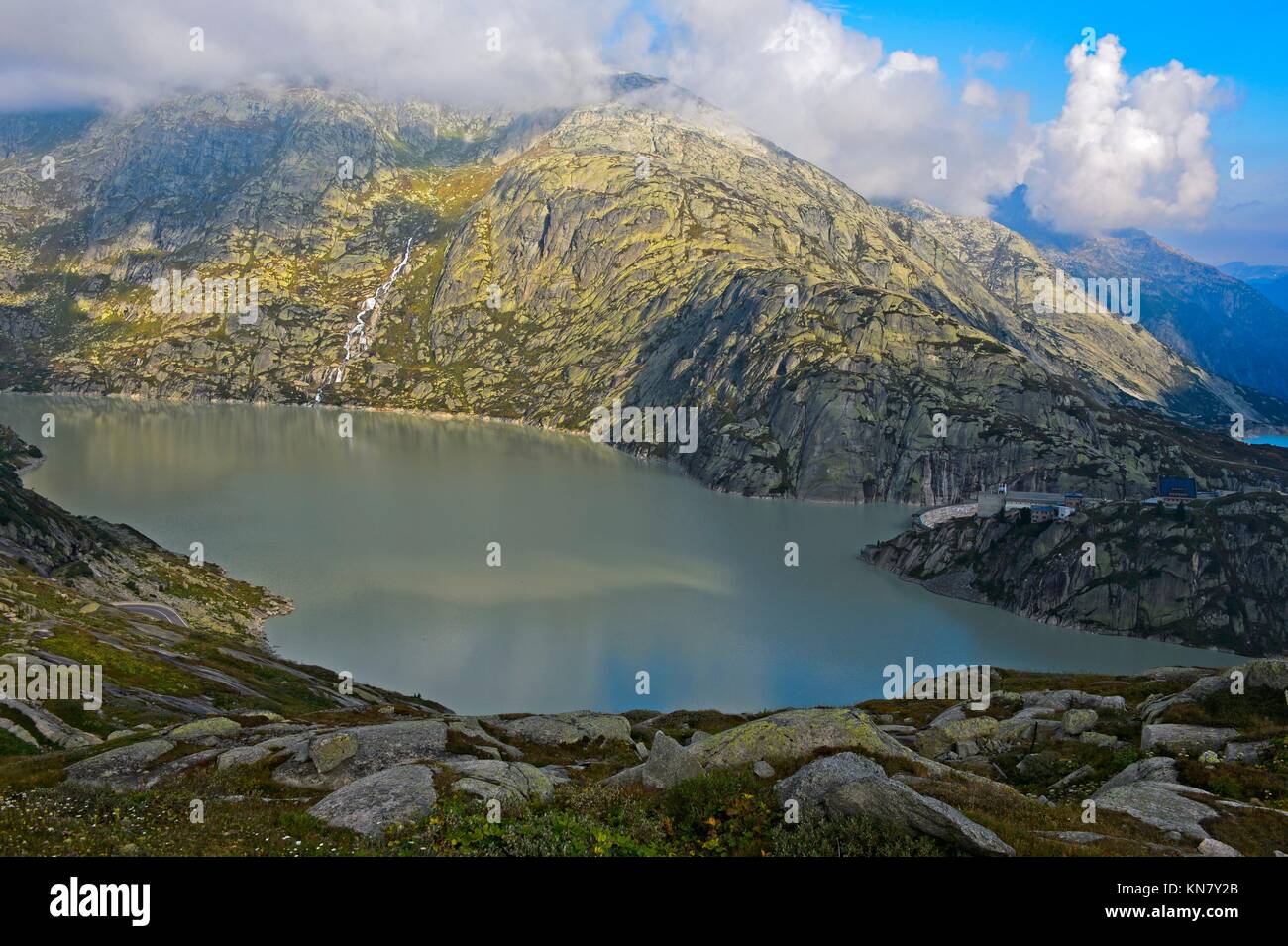 Dam reservoir lake grimsel grimsel hi-res stock photography and images ...