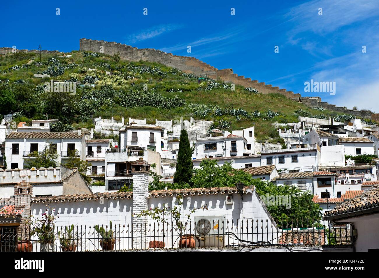 Old town granada hi-res stock photography and images - Alamy