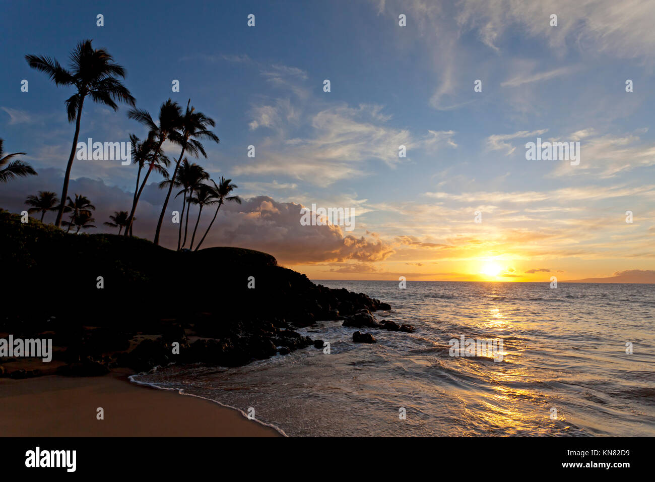 Sunset at Ulua Beach, Wailea, Maui, Hawaii Stock Photo - Alamy