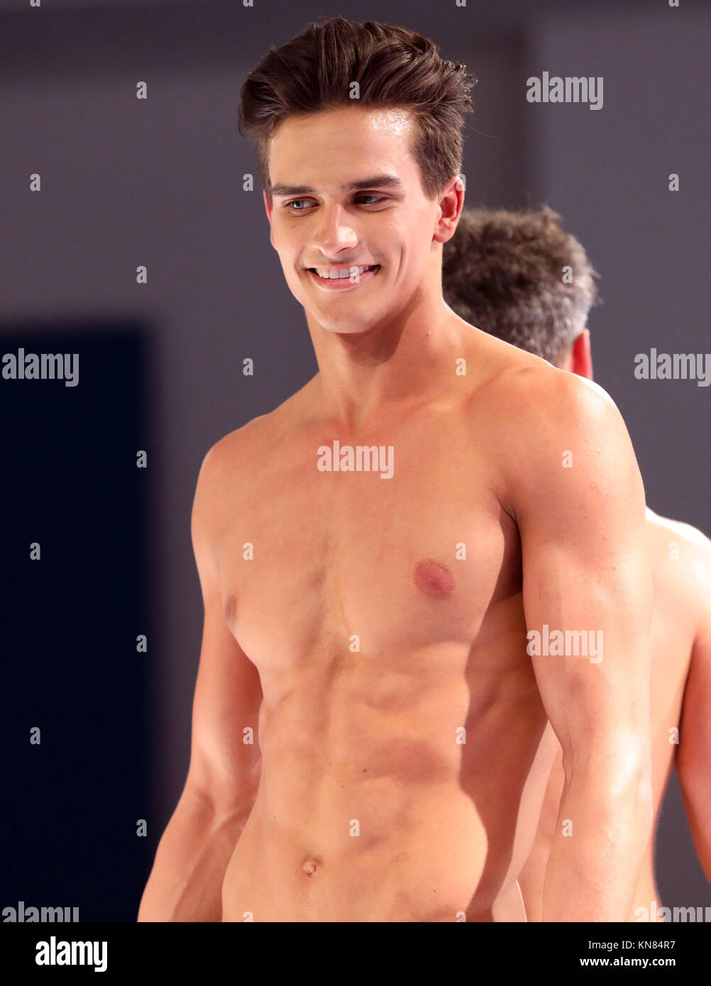 Linstow, Germany. 9th Dec, 2017. Pascal Unbehaun, 21, from Erfurt ...