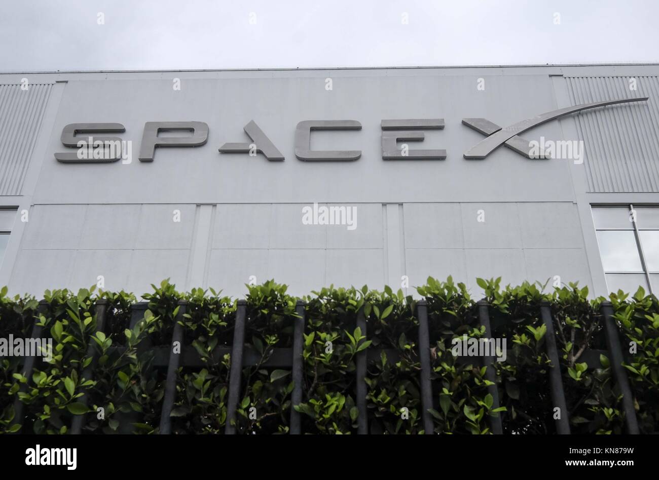 Los Angeles, California, USA. 1st Nov, 2017. SpaceX's headquarters at ...