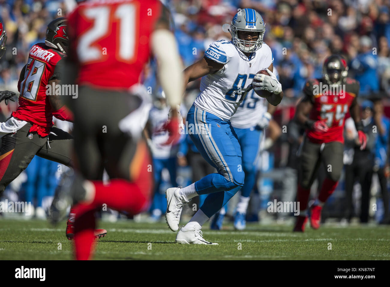 Tight end darren fells hi-res stock photography and images - Alamy