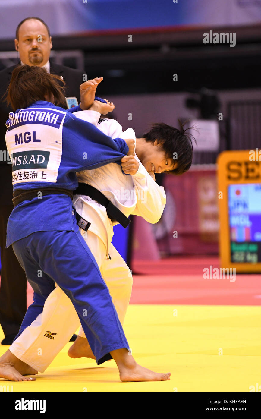 Tokyo, Japan. 2nd Dec, 2017. Azzaya Chintogtokh (MGL), Uta Abe (JPN ...