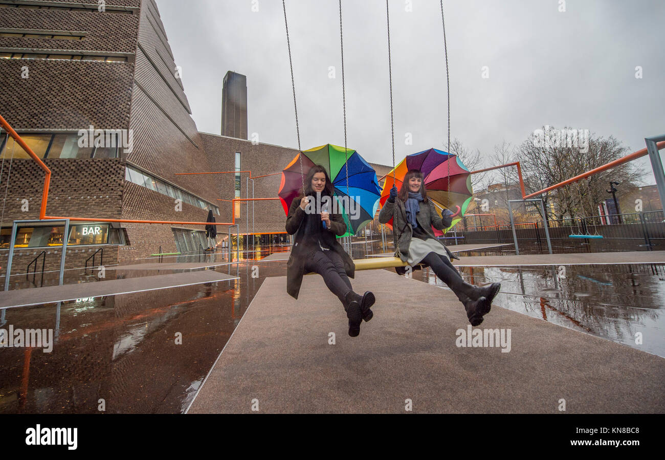 Tate modern exterior 2017 hi-res stock photography and images - Alamy