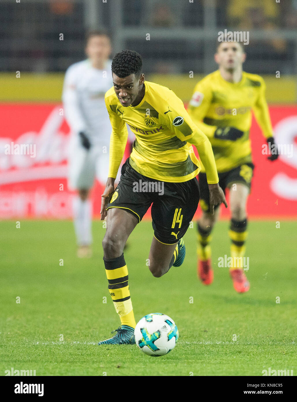 Dortmund, Deutschland. 09th Dec, 2017. Alexander ISAK (DO), Aktion ...