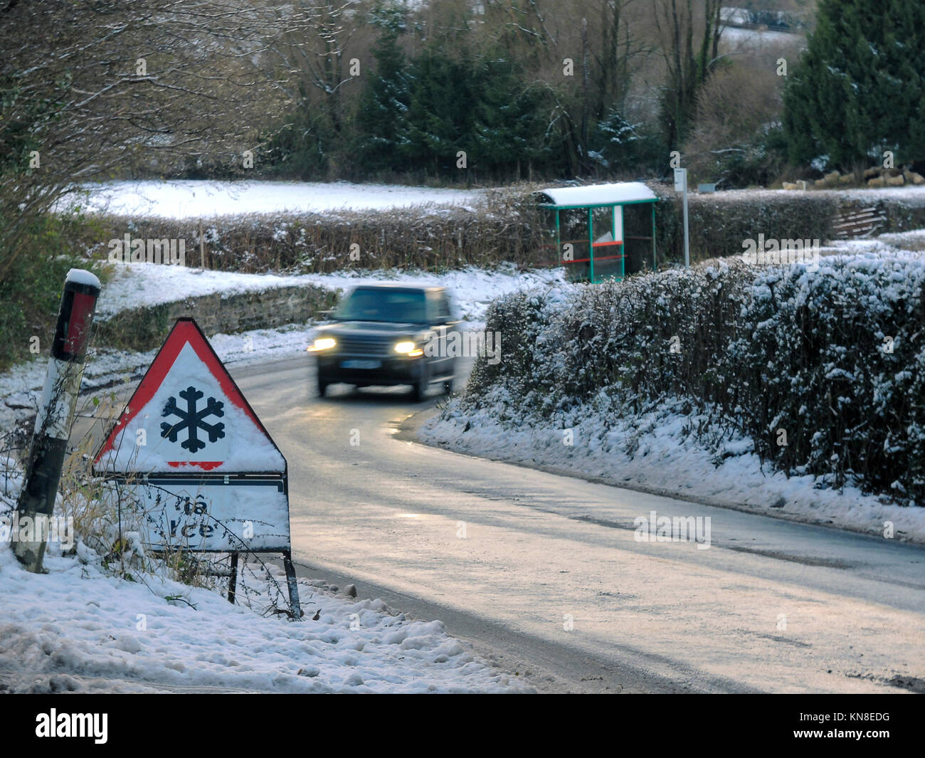 Rudry, Caerphilly, Wales, UK. 11th December 2017. Road sign warning of ...