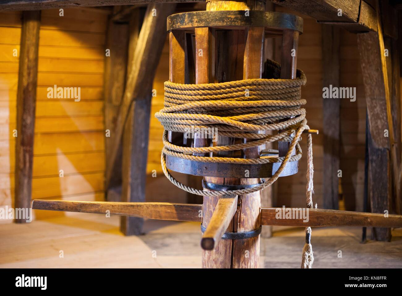Hoisting up hi-res stock photography and images - Alamy