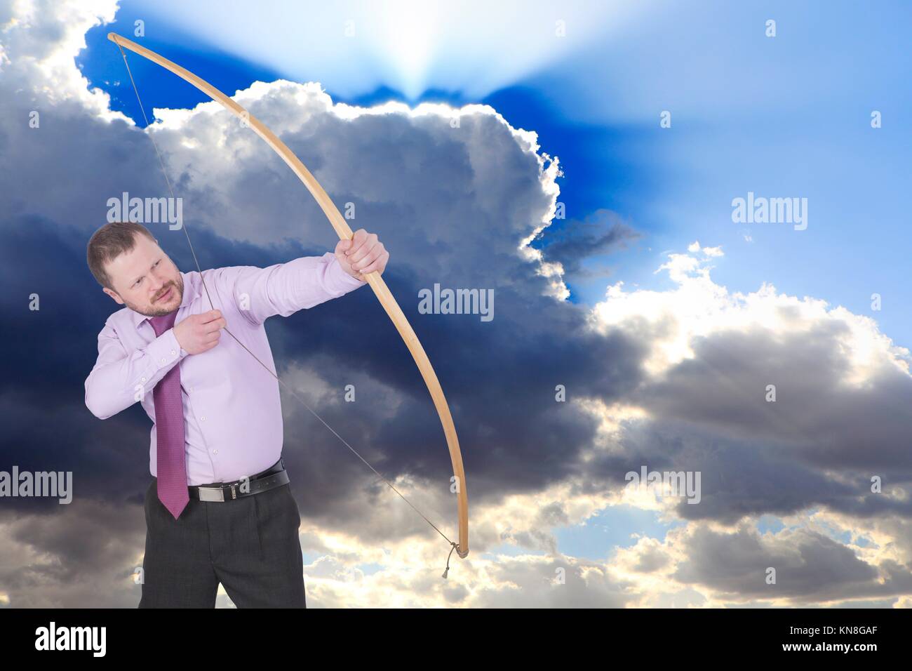 Man archery hi-res stock photography and images - Alamy