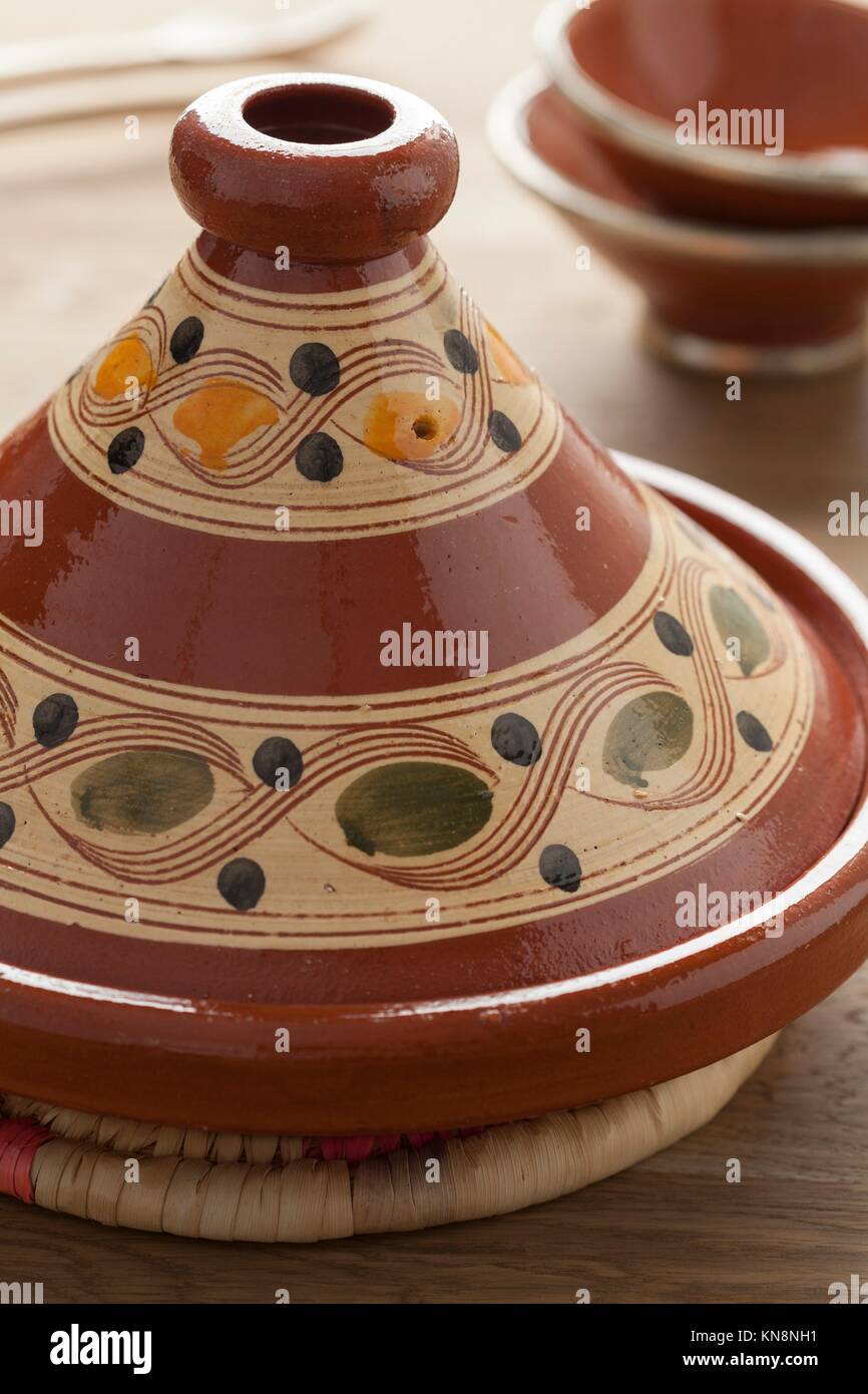 Decorative moroccan tajine hi-res stock photography and images - Alamy