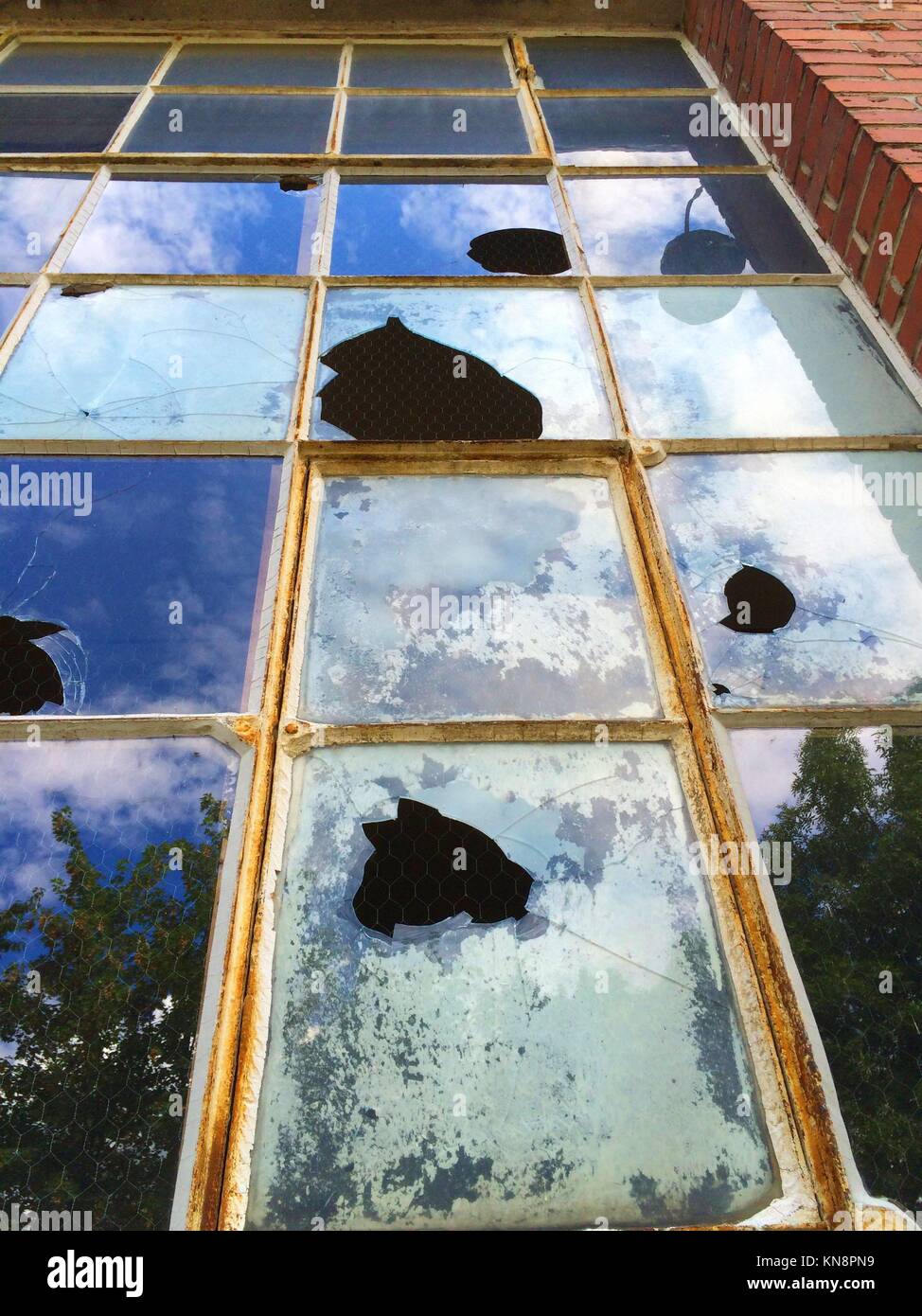 Repair broken glass hi-res stock photography and images - Alamy