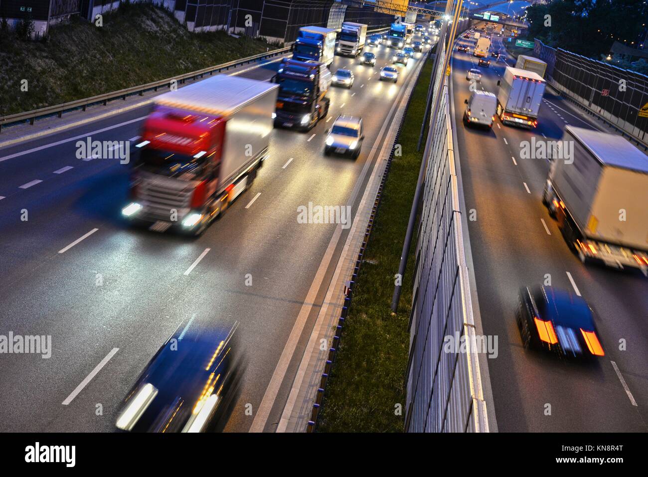 6 lane freeway hi-res stock photography and images - Alamy