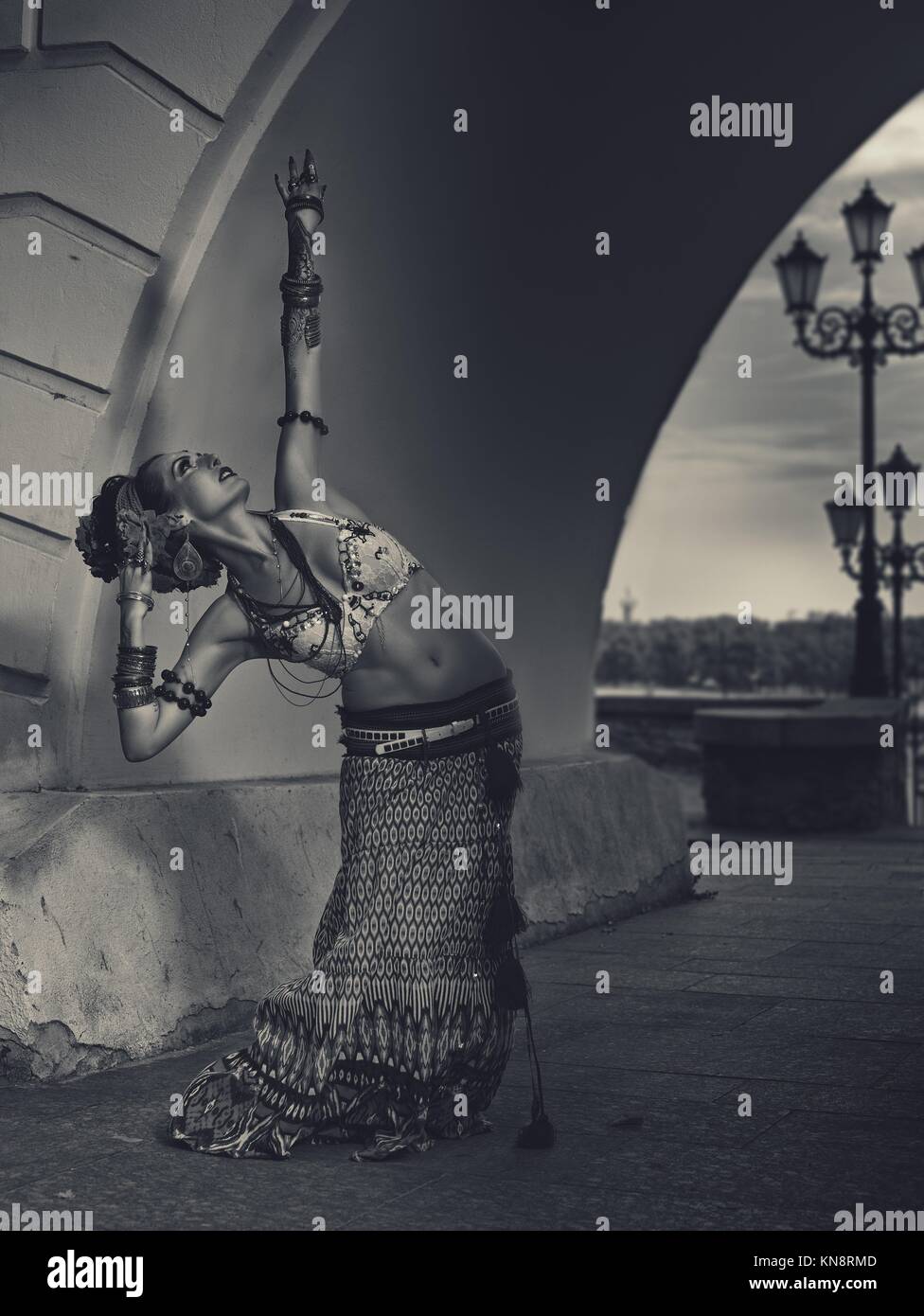 Belly Dance Oriental Stock Photos & Belly Dance Oriental Stock Images ...