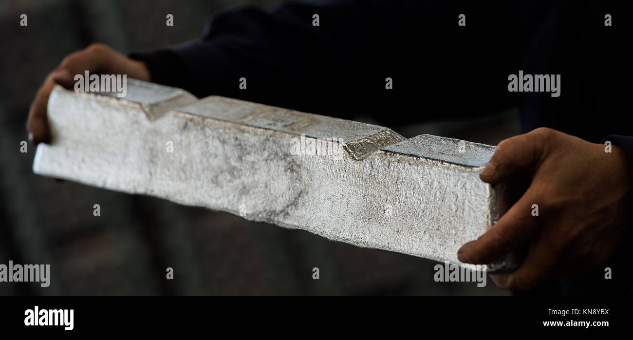 Aluminium ingots factory hi-res stock photography and images - Alamy