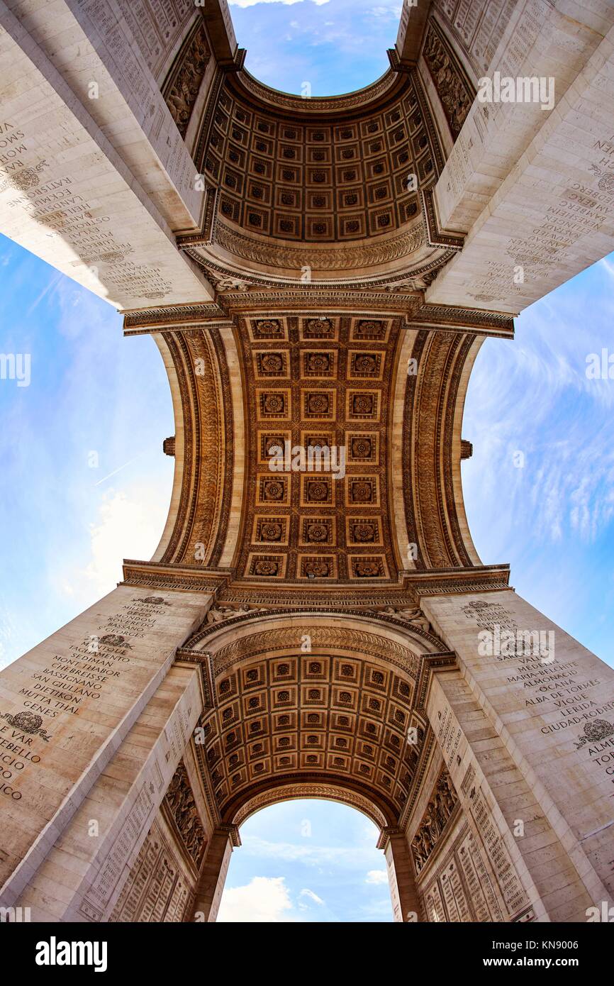 Low angle view of arc de triomphe hi-res stock photography and images ...