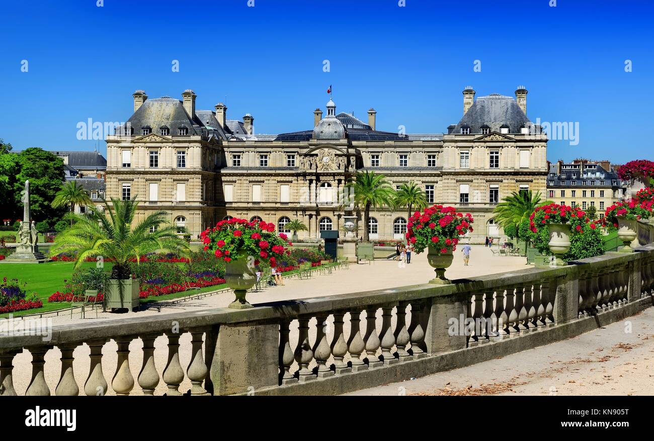 Park in luxembourg city hi-res stock photography and images - Alamy