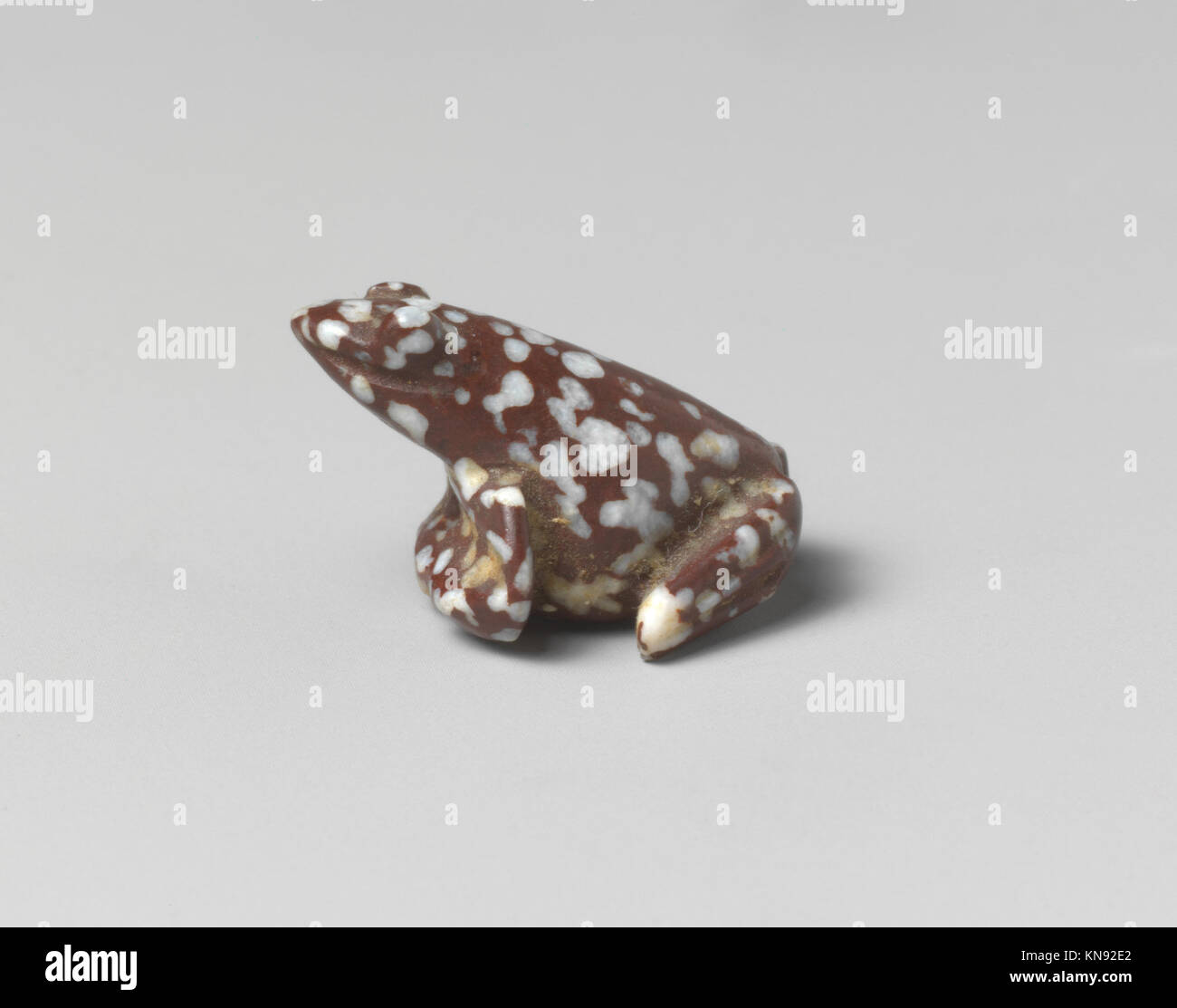 Frog shaped hi-res stock photography and images - Alamy