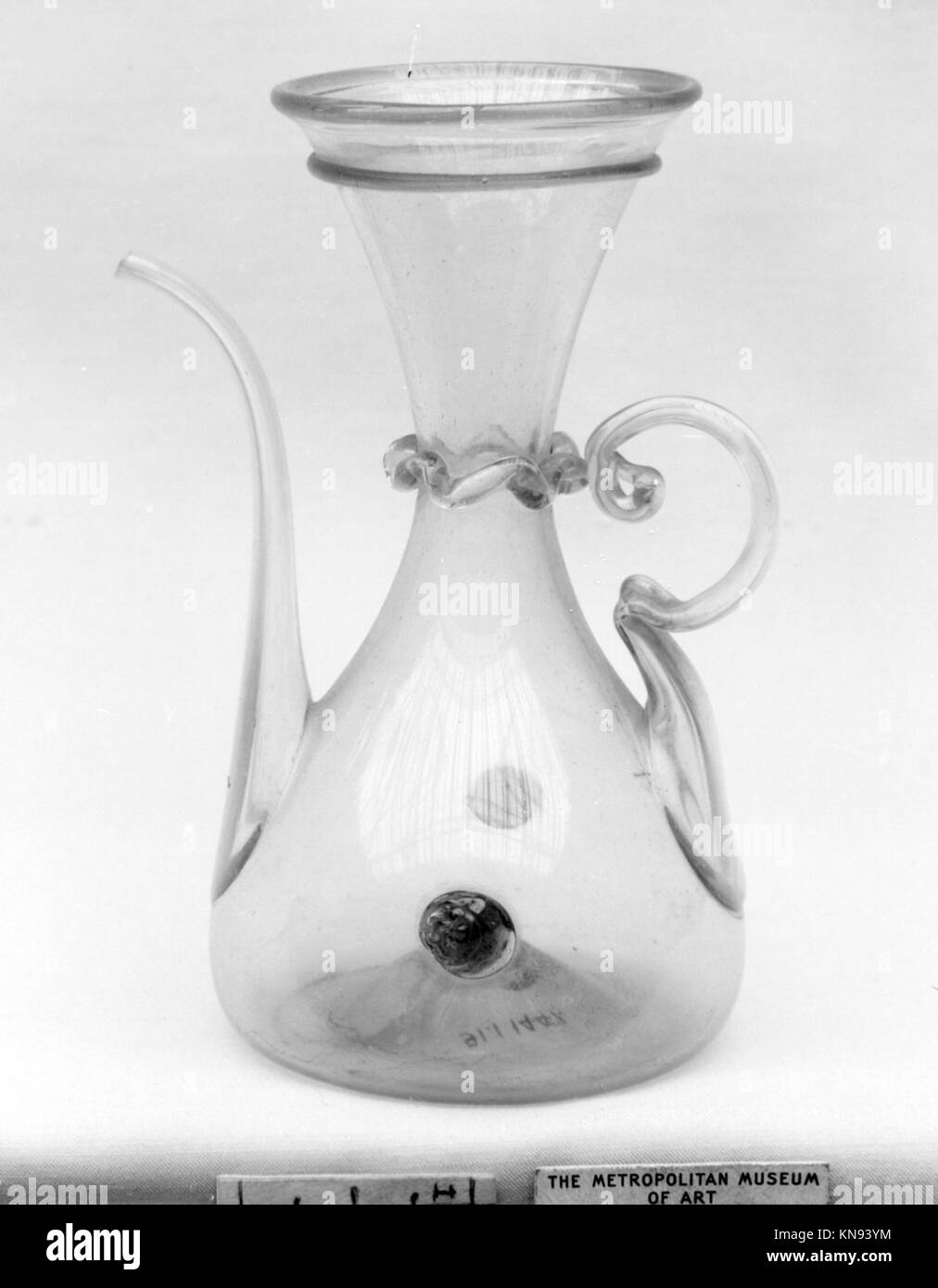 Venetian glassmakers hi-res stock photography and images - Alamy