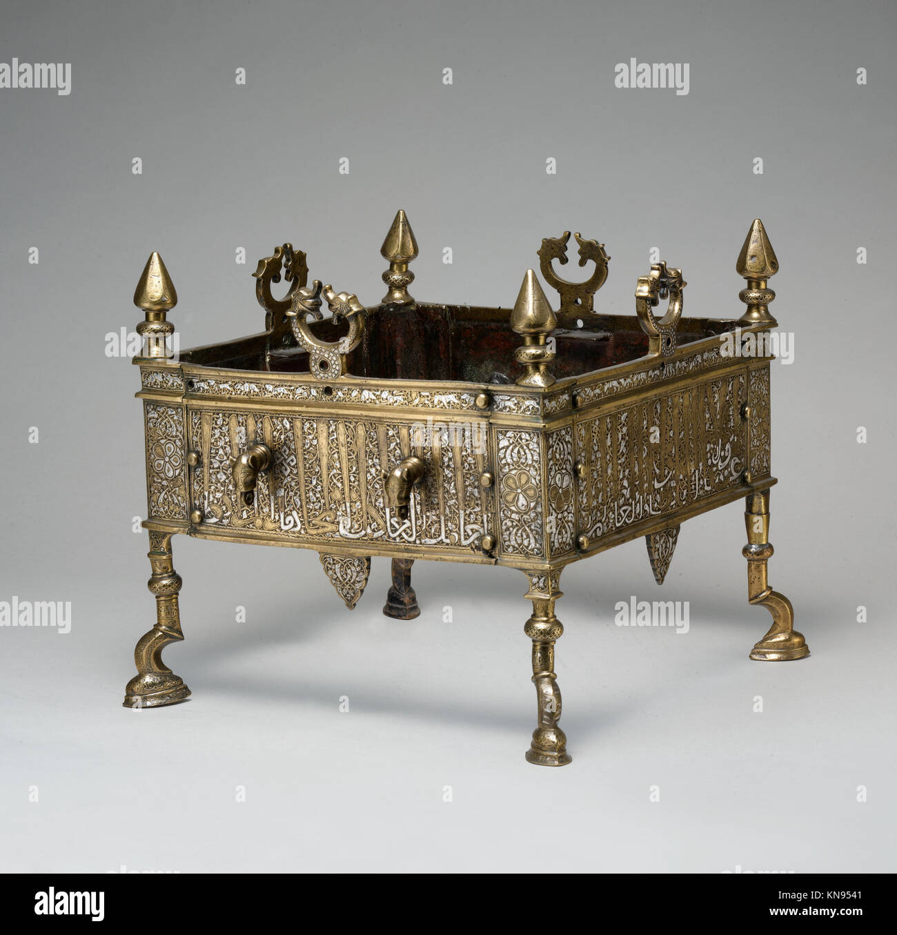 Sultan al malik al muzaffar shams al din hi-res stock photography and ...