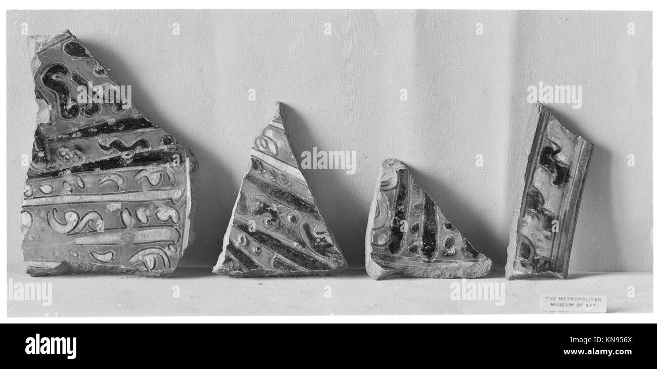 Fragment of a Bowl MET 4019 453470 Stock Photo - Alamy