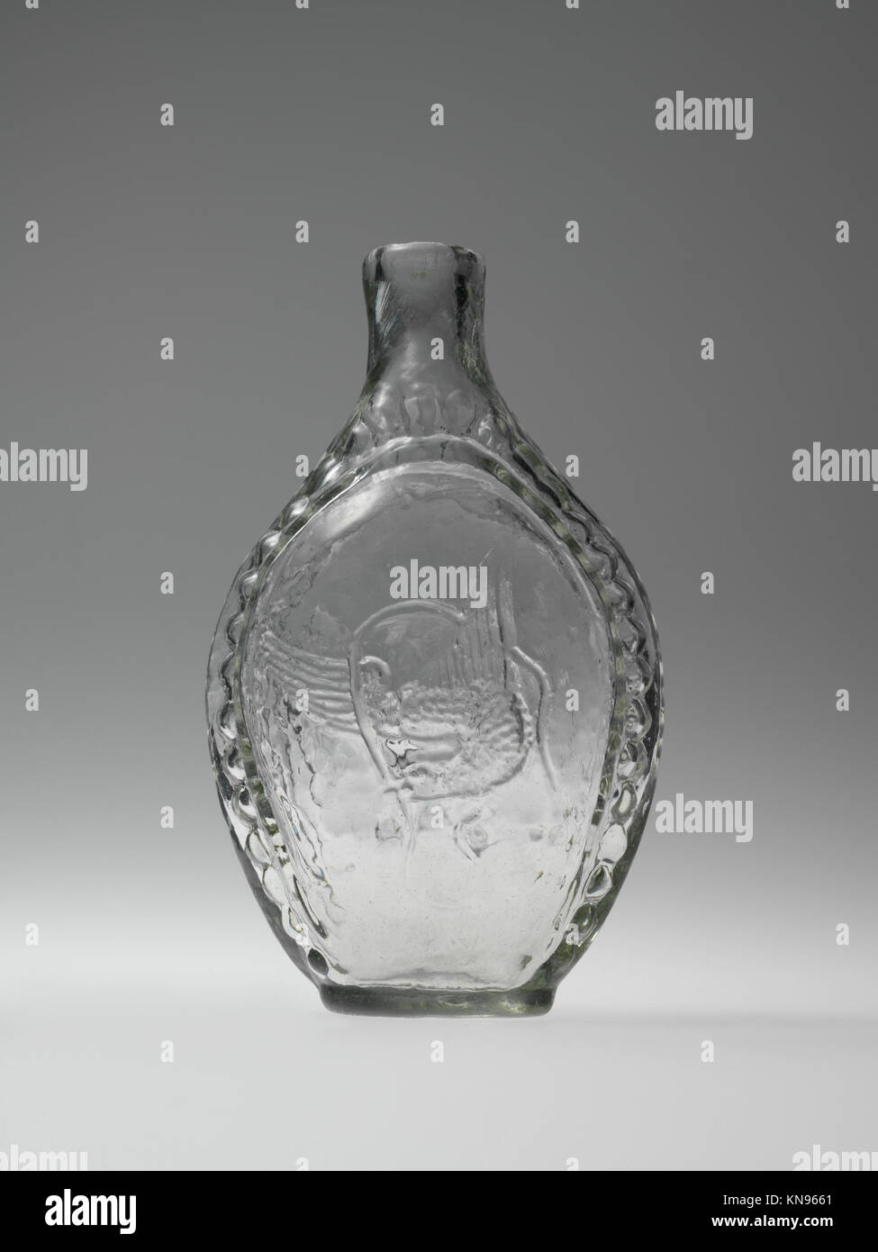 Figured flask MET DP206728 3709 Stock Photo - Alamy