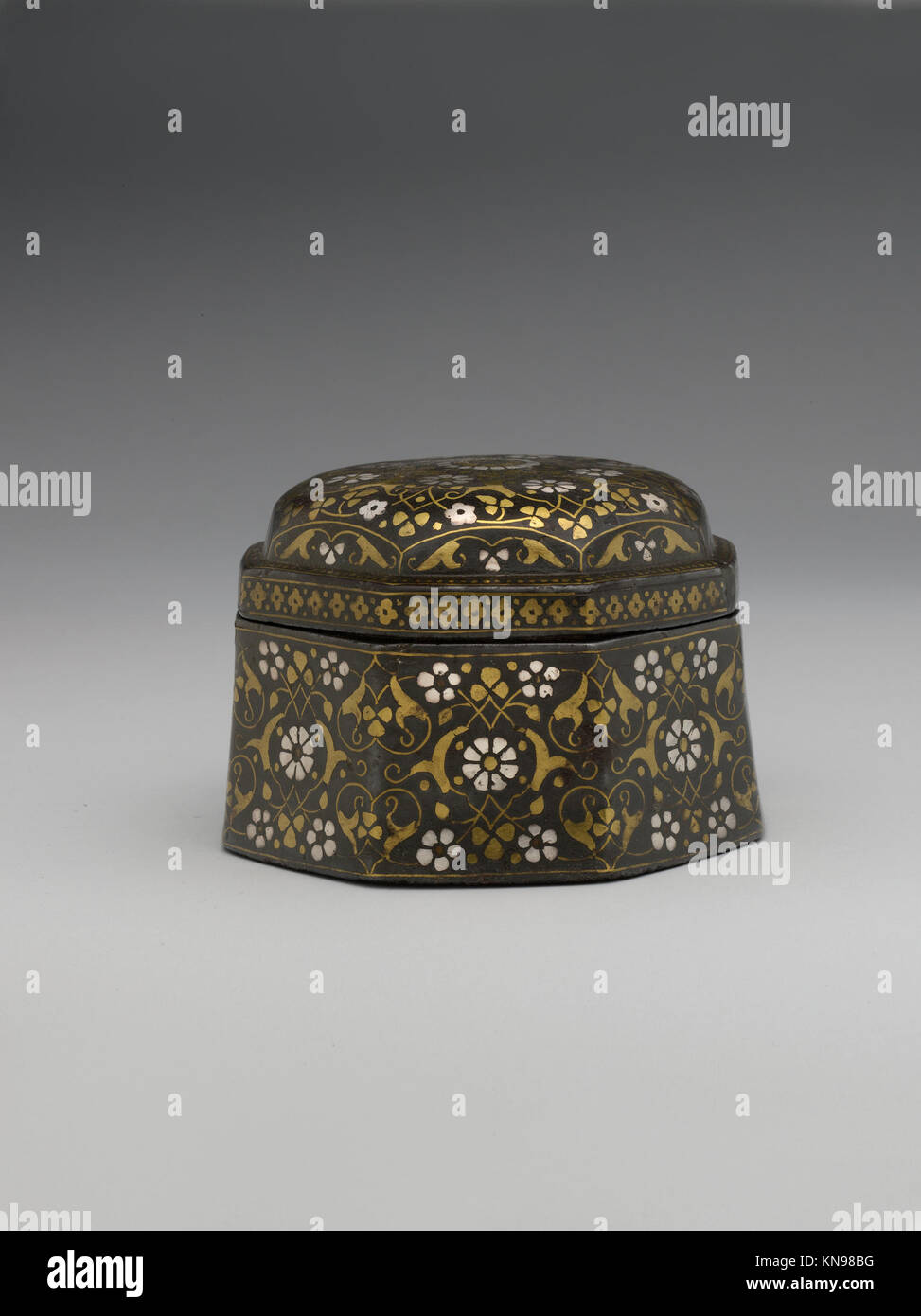 Box made from fine hi-res stock photography and images - Alamy