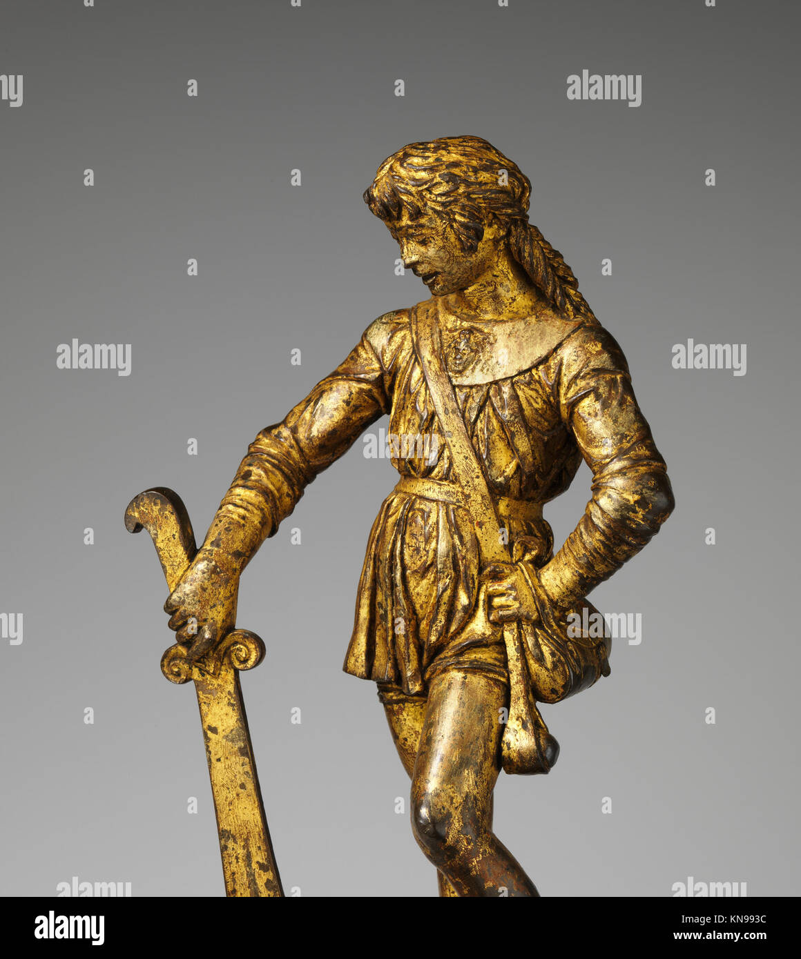 David holding goliaths head hi-res stock photography and images - Alamy