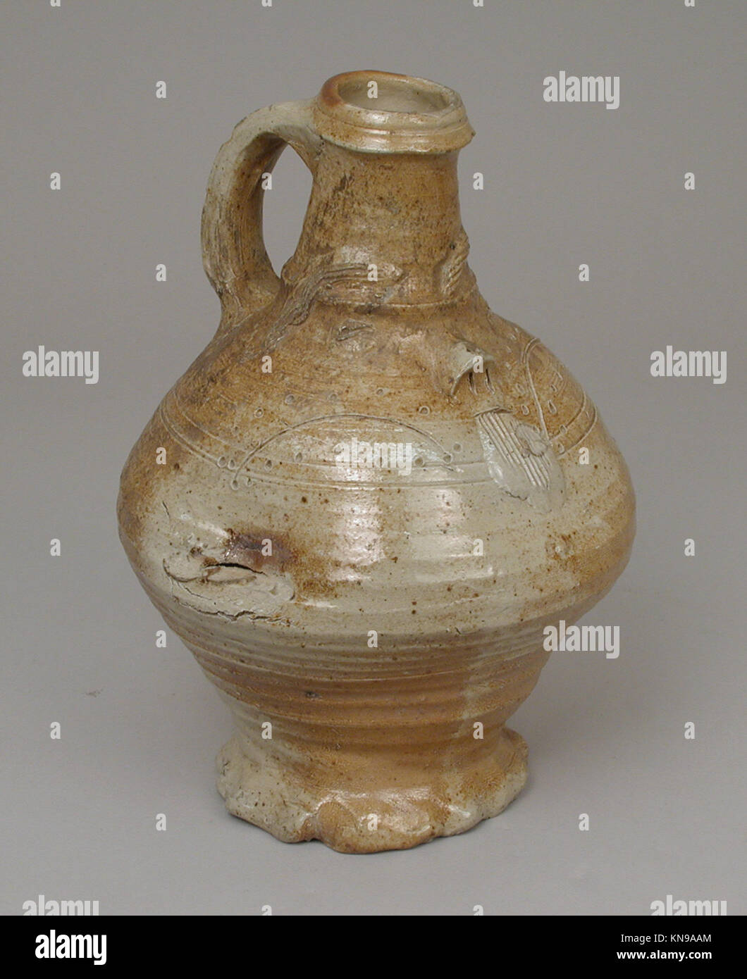The face jug from the MET collection features detailed sculptural ...