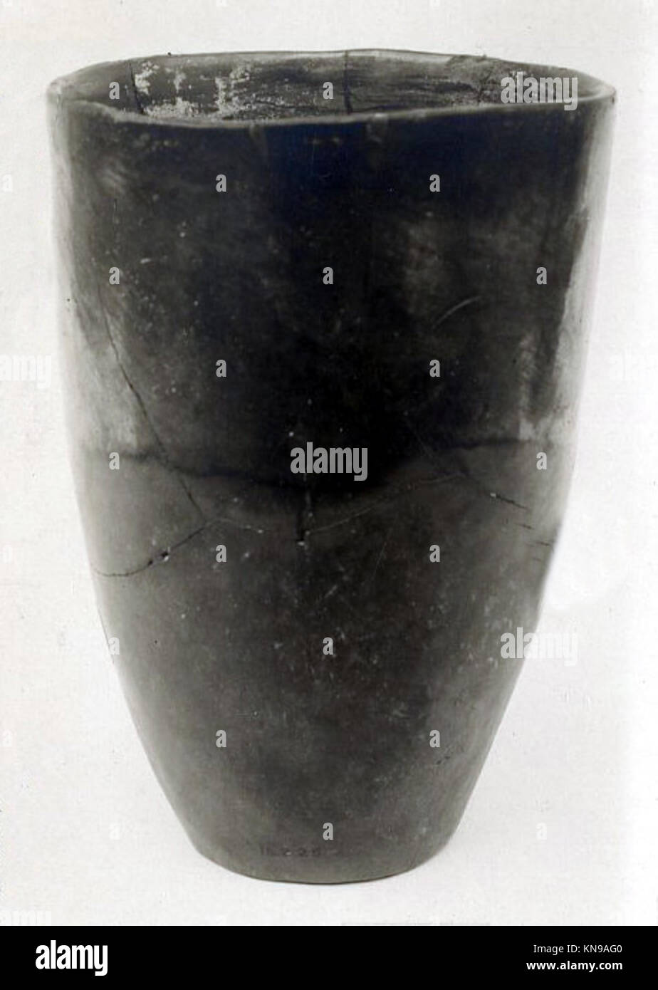 This black-topped red ware beaker illustrates ancient ceramic ...