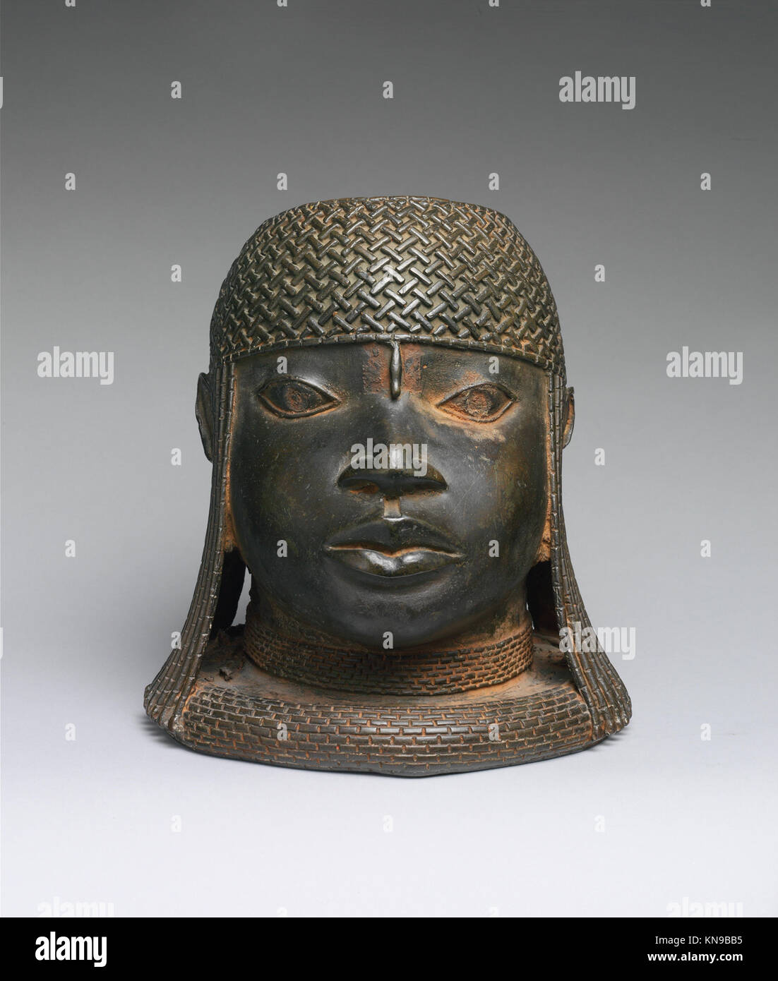 This head sculpture represents an Oba (king) from the Benin Kingdom ...