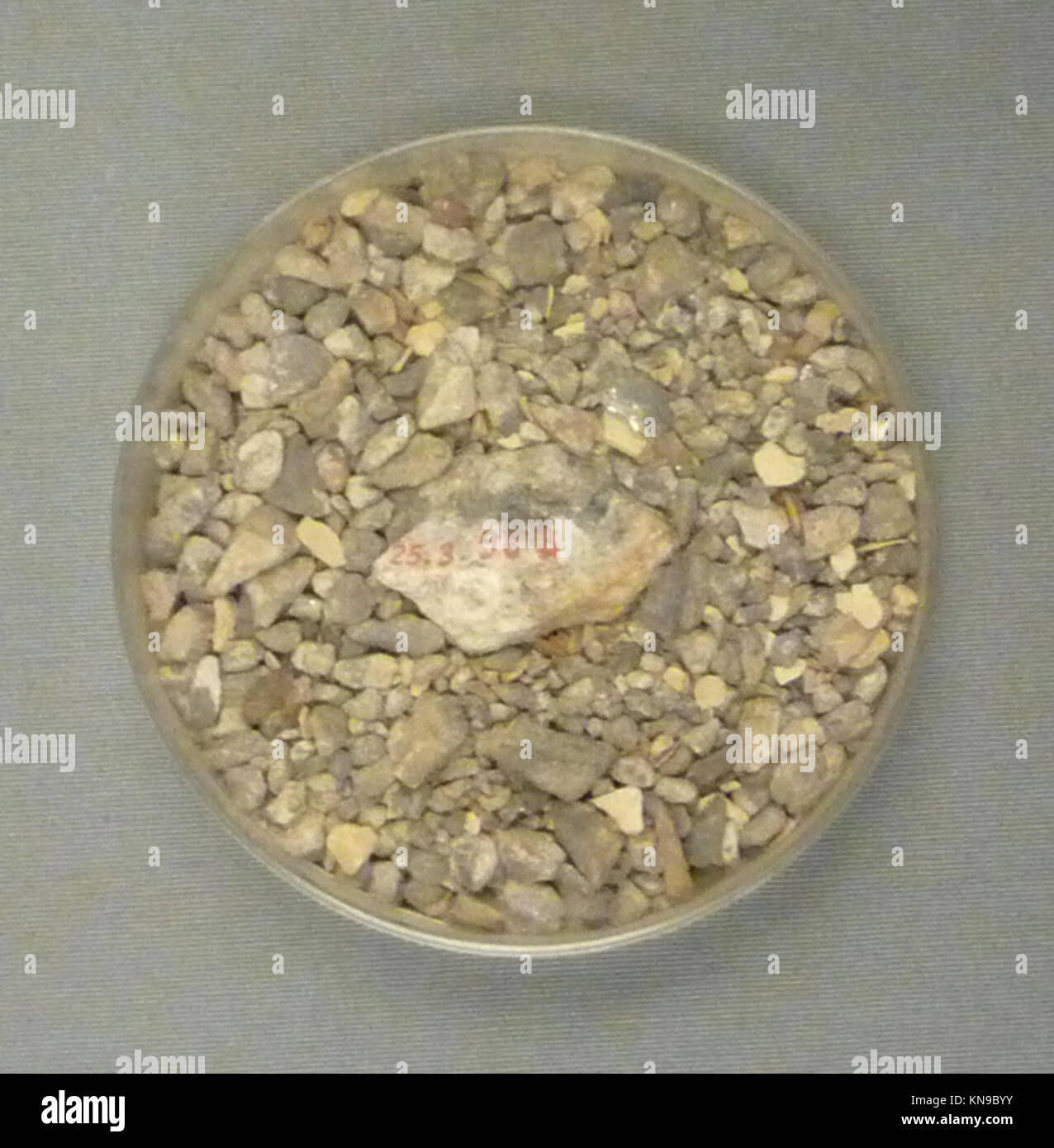 Smelters crucible hi-res stock photography and images - Alamy