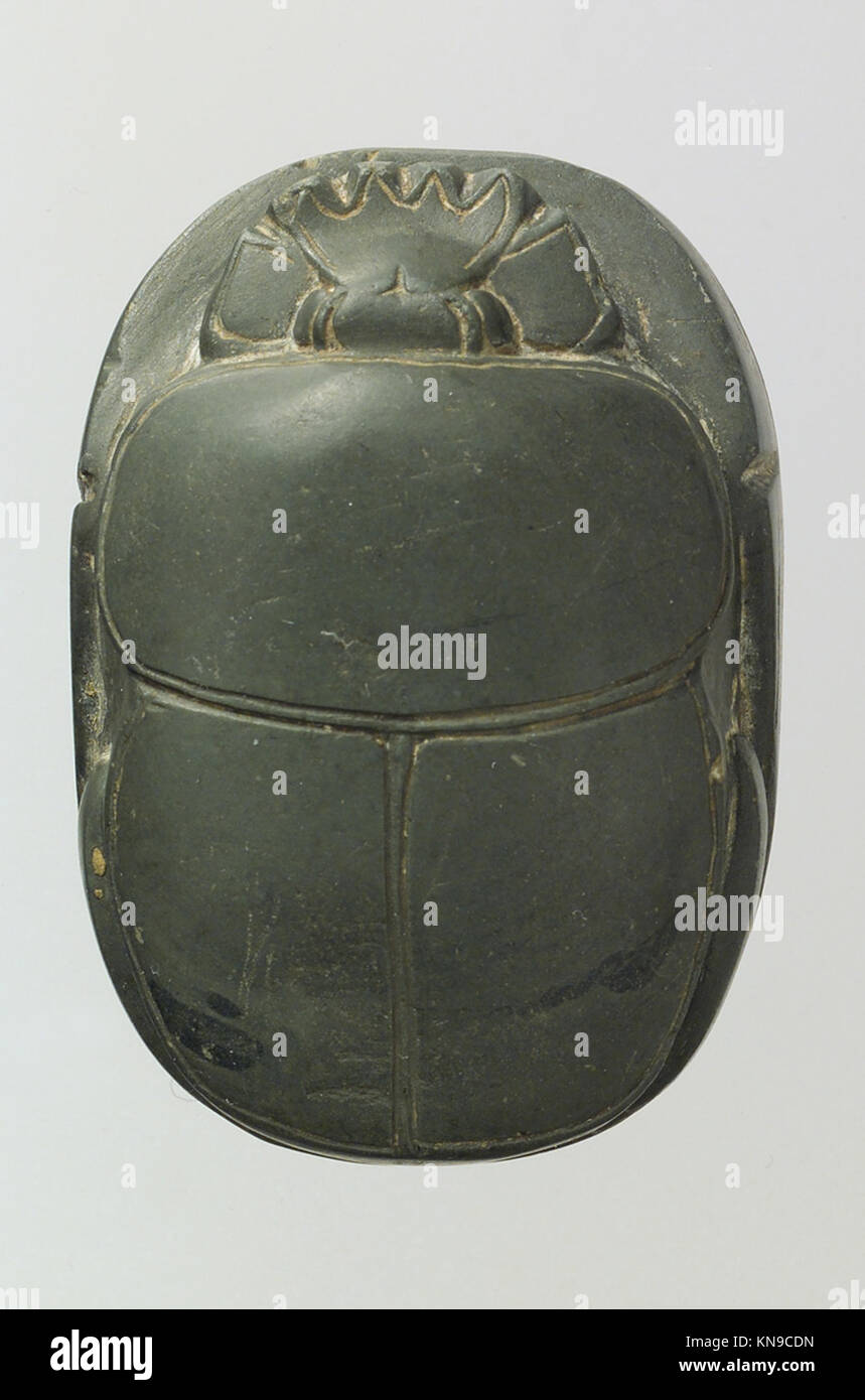 Ancient egyptian heart amulet hi-res stock photography and images - Alamy