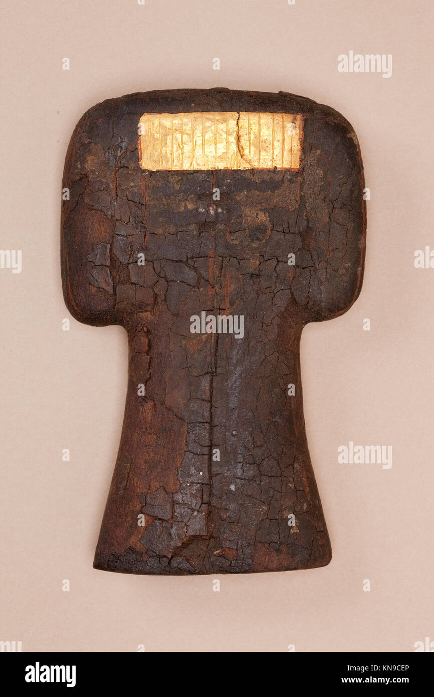 This bat amulet of Hapiankhtifi, an ancient Egyptian artifact, is ...