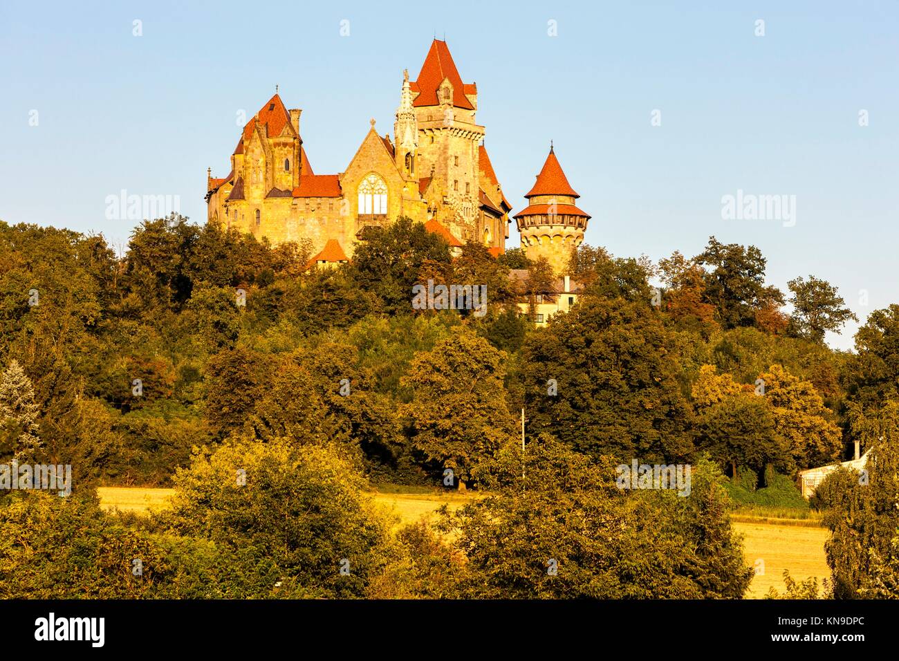 Kreuzenstein castle hi-res stock photography and images - Alamy