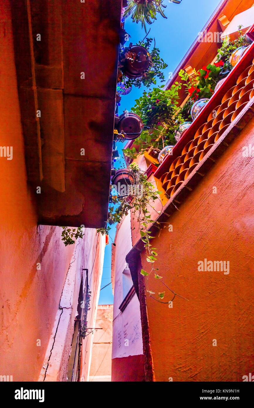 Guanajuato alley of the kiss hi-res stock photography and images - Alamy