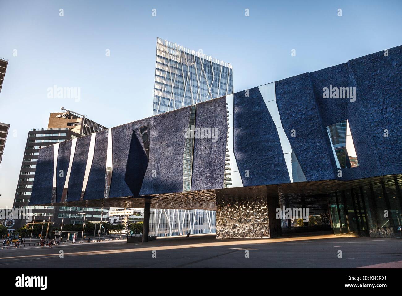 Herzog y de meuron hi-res stock photography and images - Alamy