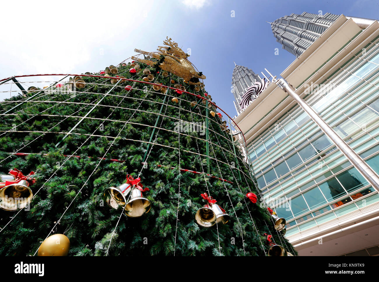 General view of the tallest Malaysia Christmas tree near Suria KLCC in ...