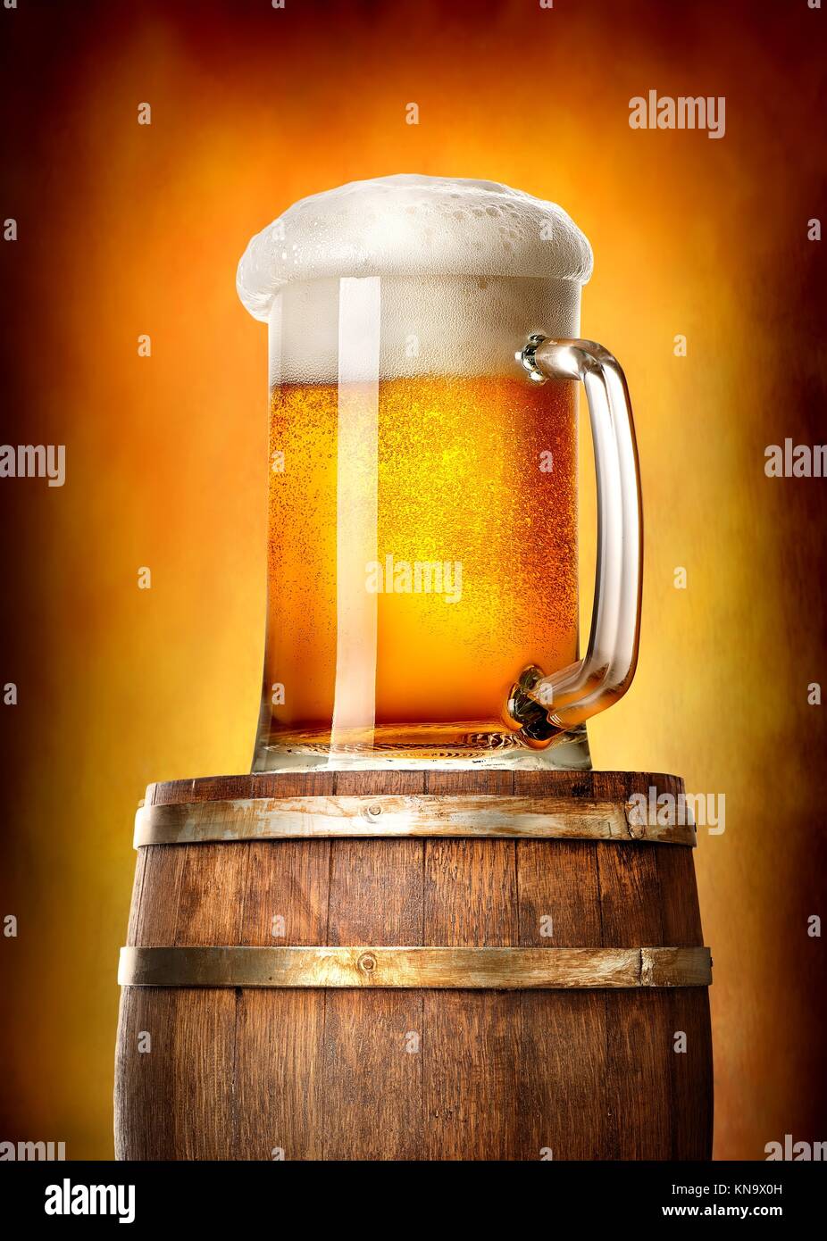 Beer cask hi-res stock photography and images - Alamy