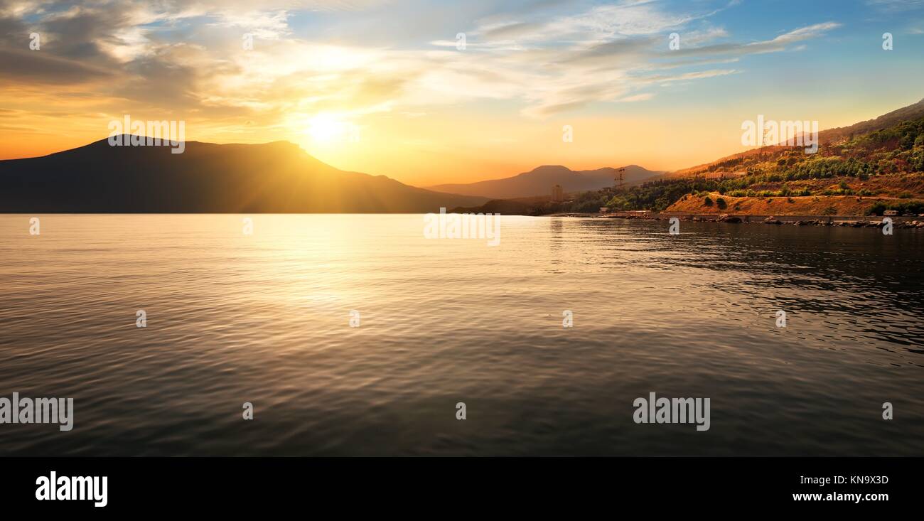 Sunset calm water sunset hi-res stock photography and images - Alamy