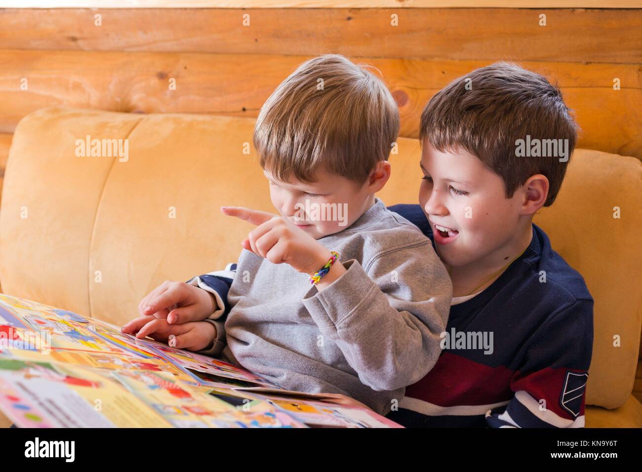 Younger child learning hi-res stock photography and images - Alamy