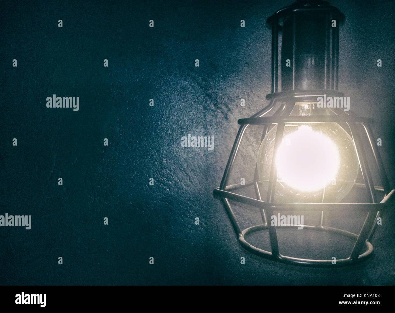 Hanging light hi-res stock photography and images - Alamy