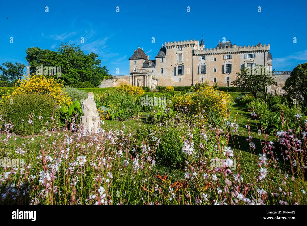 Vayres castle hi-res stock photography and images - Alamy