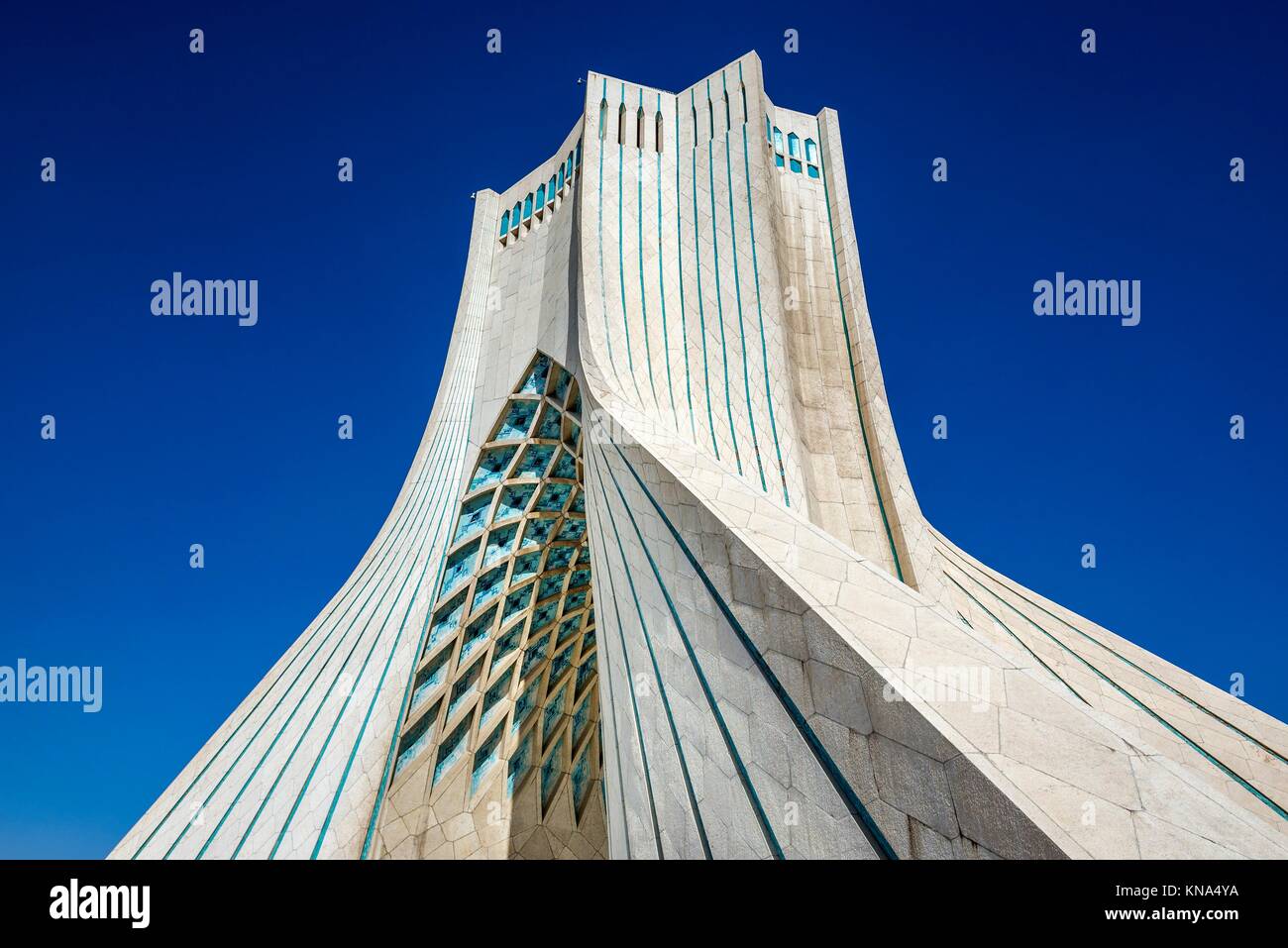 The azadi tower, or king memorial tower hi-res stock photography and ...